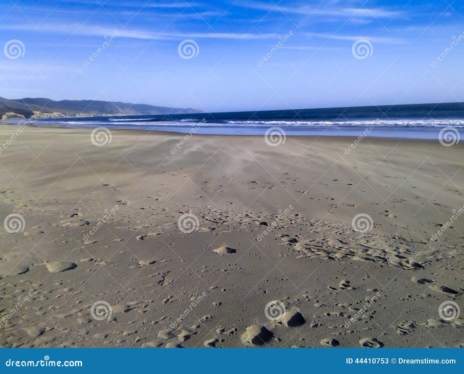 Wide Sand Beach and Oceacn stock image. Image of oceacn - 44410753