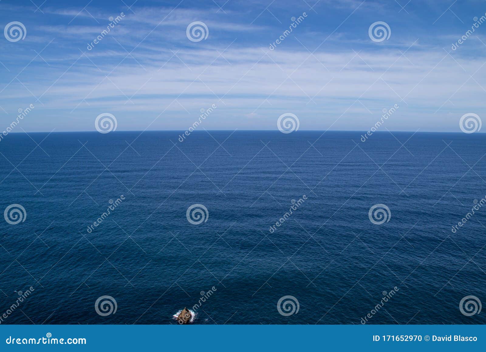 Wide see of the ocean stock photo. Image of horizon - 171652970
