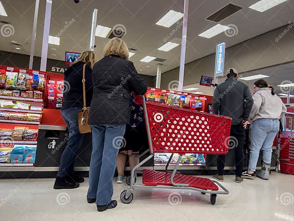 Woodinville Wa Usa Circa November 2022 Wide View Of People Using