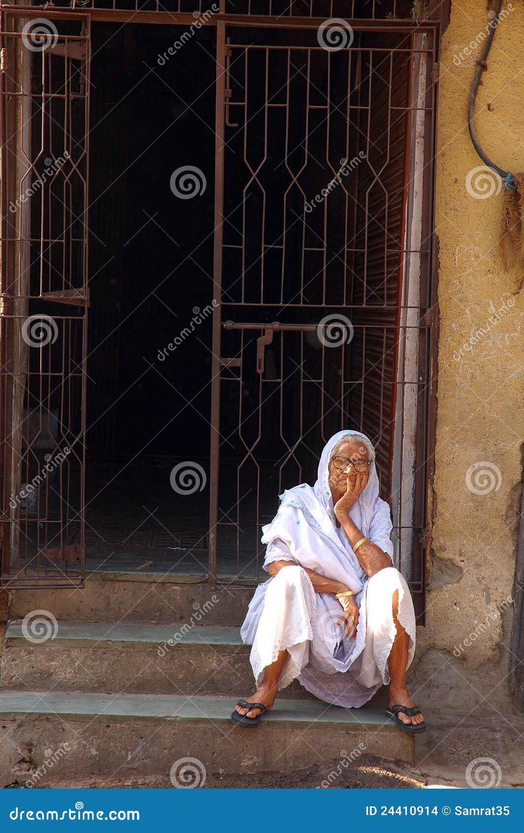 Widow in India editorial stock image. Image of colour - 24410914