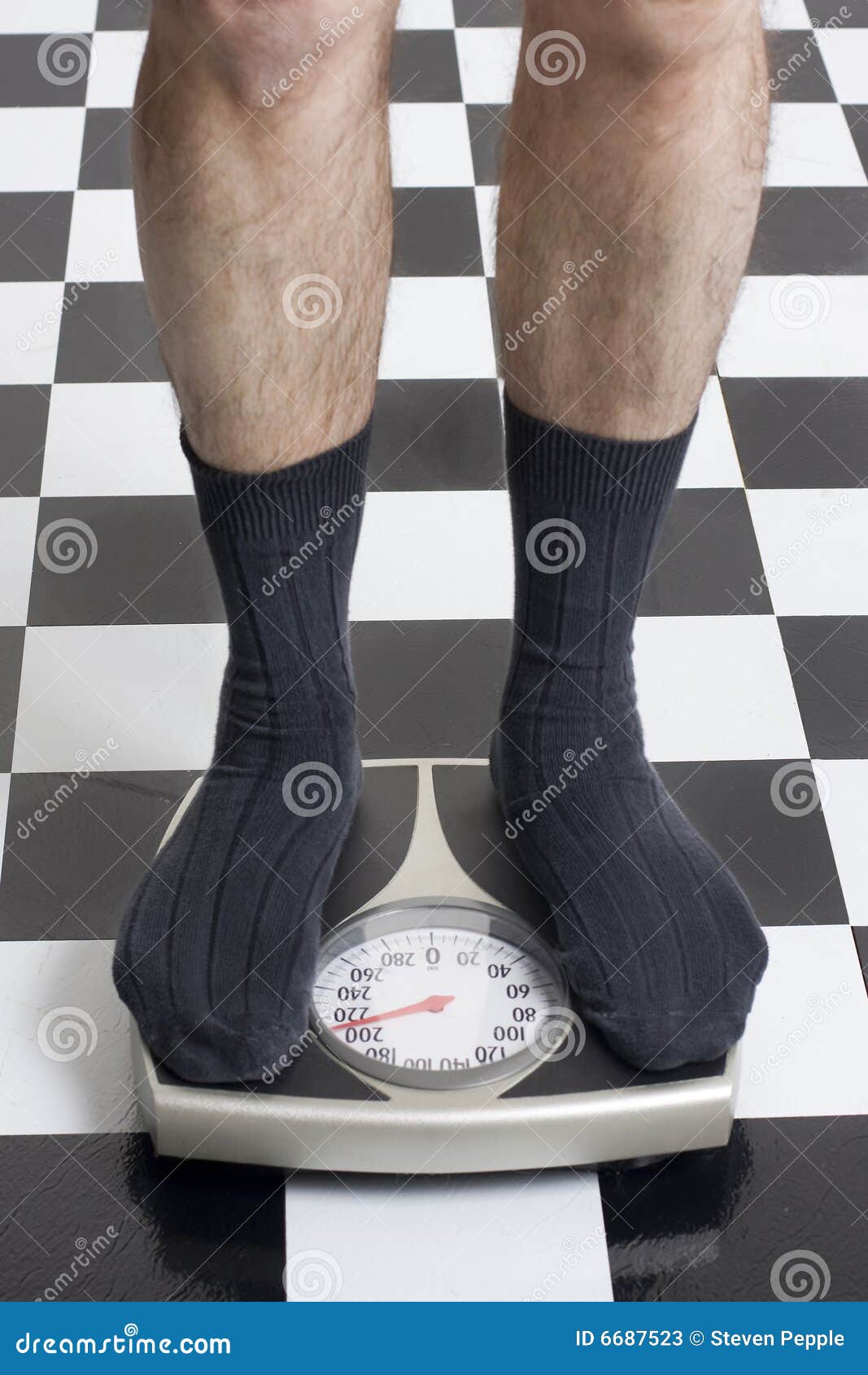 Wiegen-in stockbild. Bild von skala, diät, gewicht, nähren - 6687523