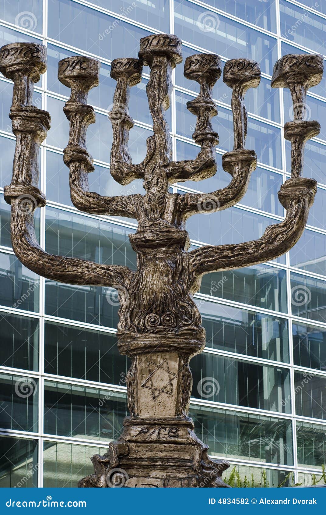 Wielki menora zdjęcie stock. Obraz złożonej z jervis, szaman - 4834582