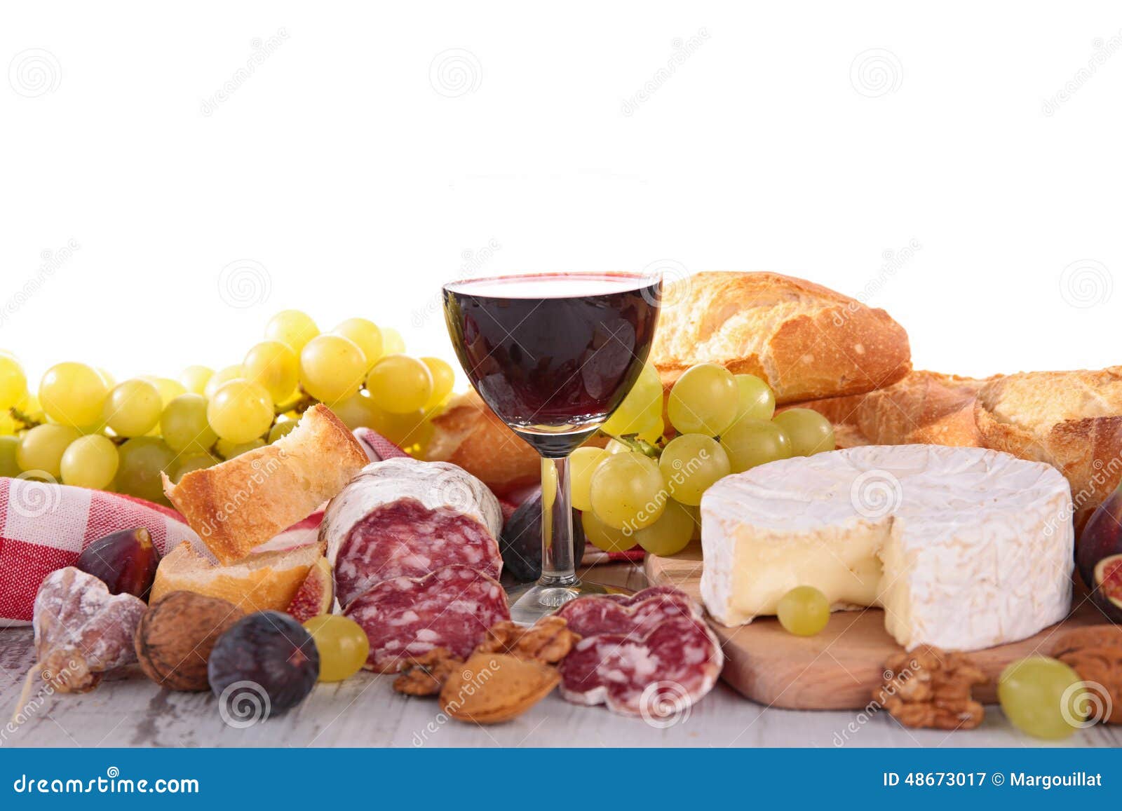 Wijn, brood, kaas en druif stock afbeelding. Image of stokbrood - 48673017