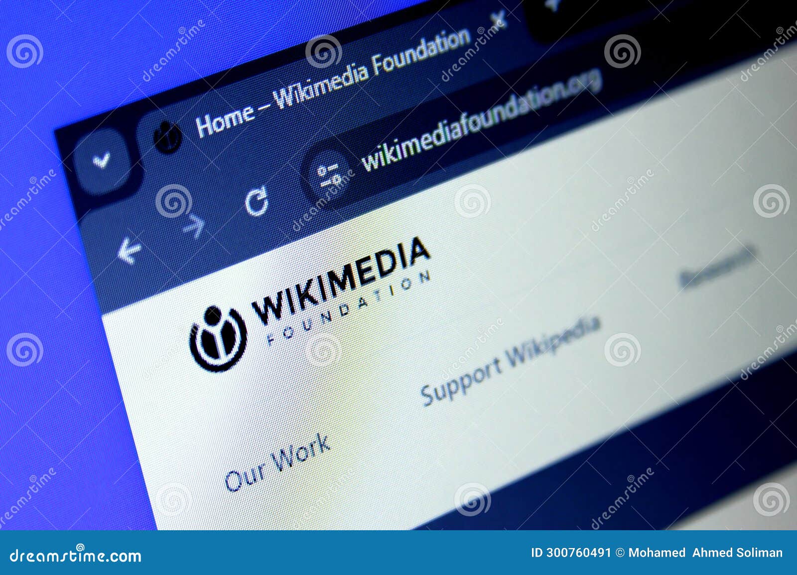Wikimedia Foundation logo editorial photo. Image of phone - 300760491