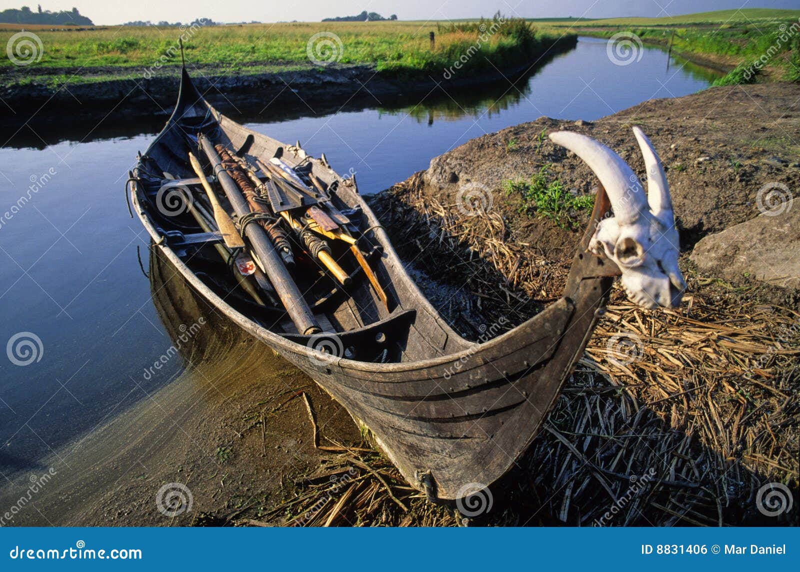 Wikinger-Boot stockfoto. Bild von wikinger, krieger, weit - 8831406