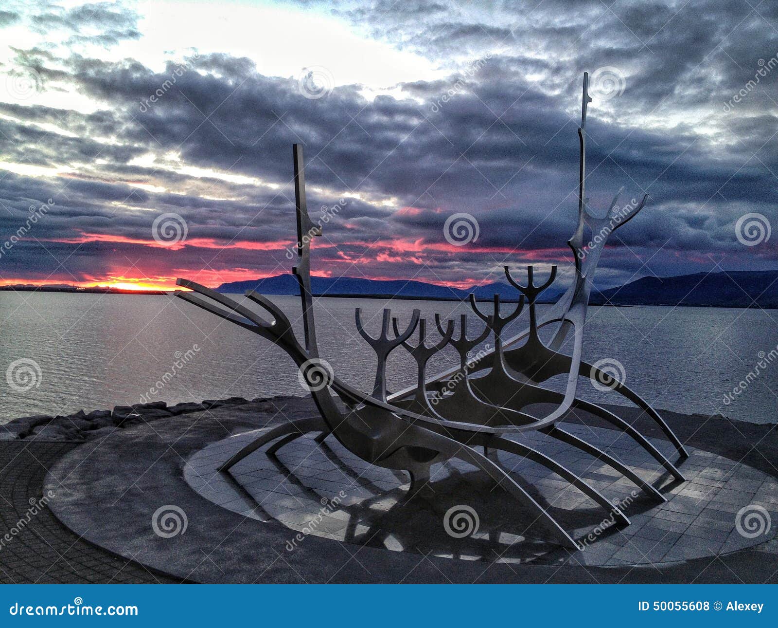 Wikinger-Boot, Reykjavik, Island Redaktionelles Stockfoto - Bild von ...