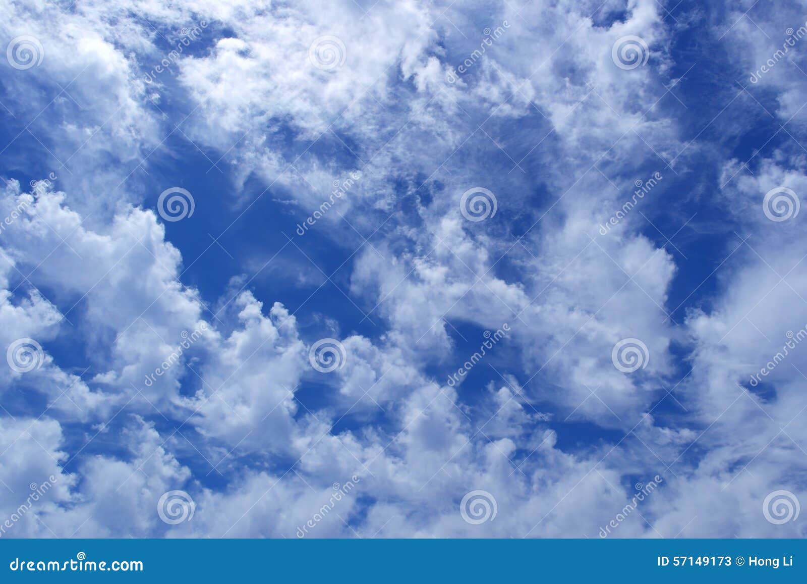 Wild Cumulus Clouds in the Clear Deep Blue Sky Stock Image - Image of ...