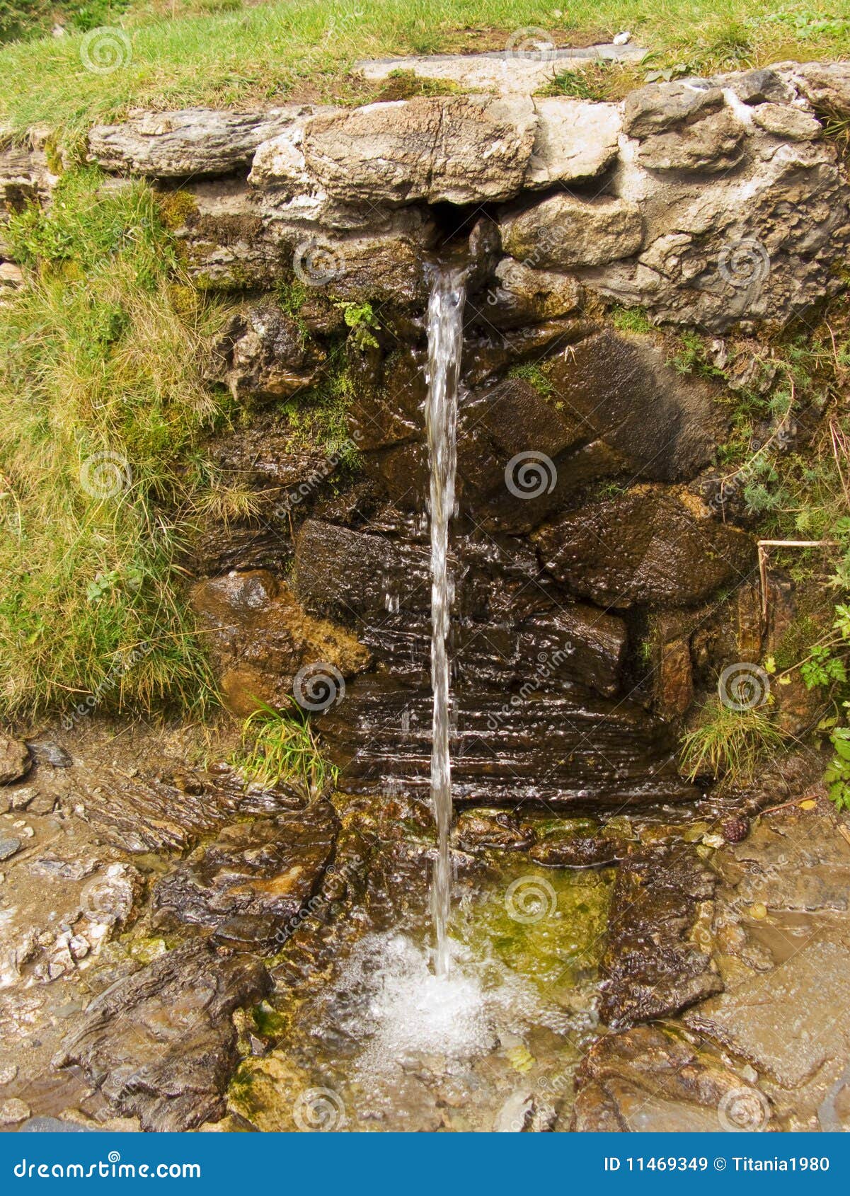 Wild fountain flow stock image. Image of stone, rock - 11469349