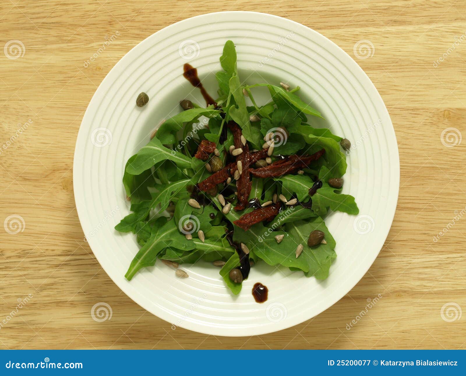 Wild rocket salad stock image. Image of health, nature - 25200077