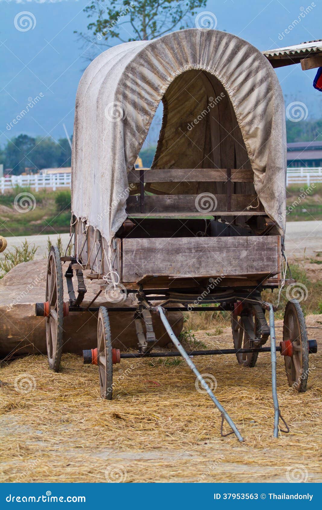Wild West cart stock image. Image of cowboy, grass, prairie - 37953563