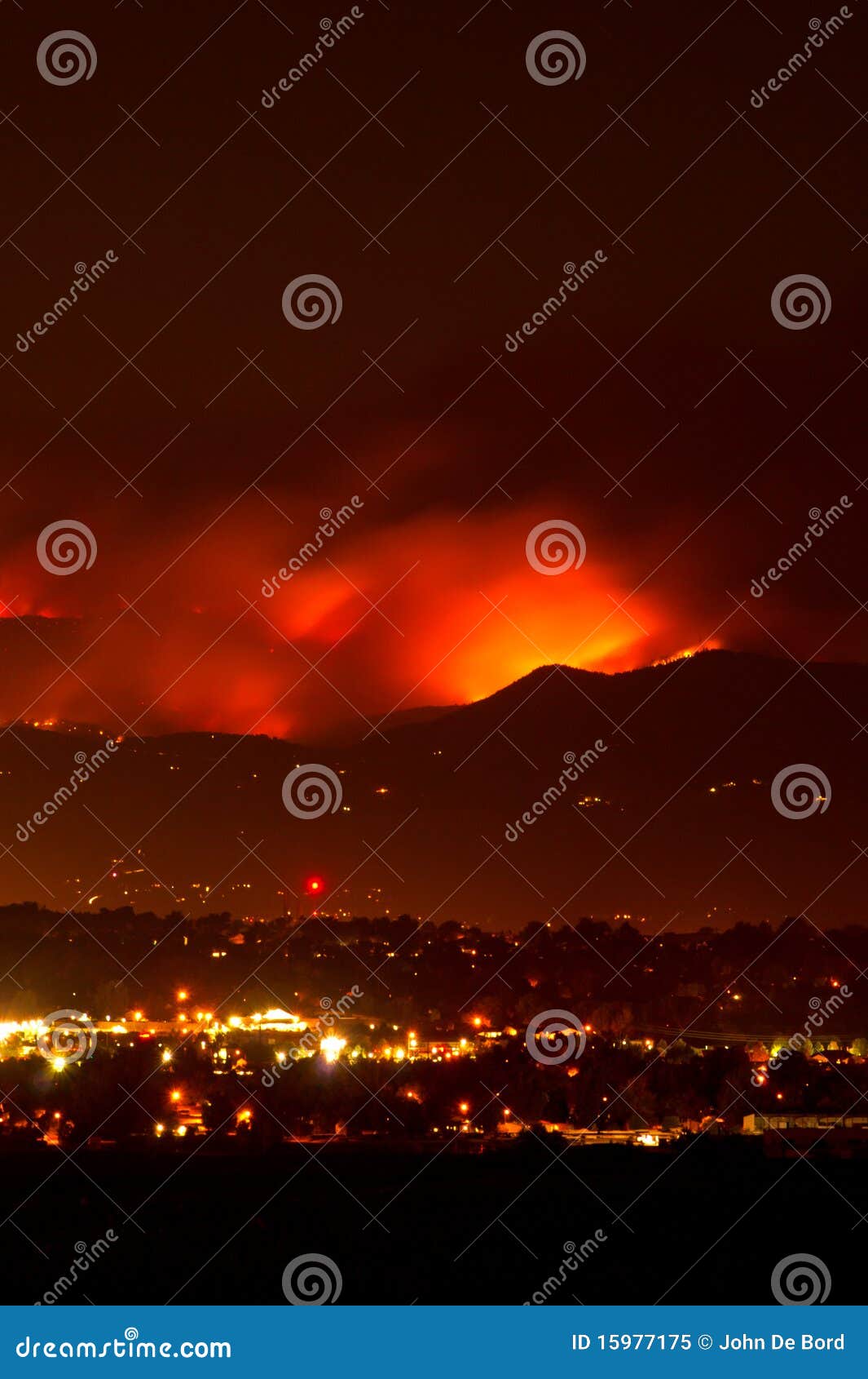 Wildfire Flareup editorial image. Image of tree, disaster - 15977175
