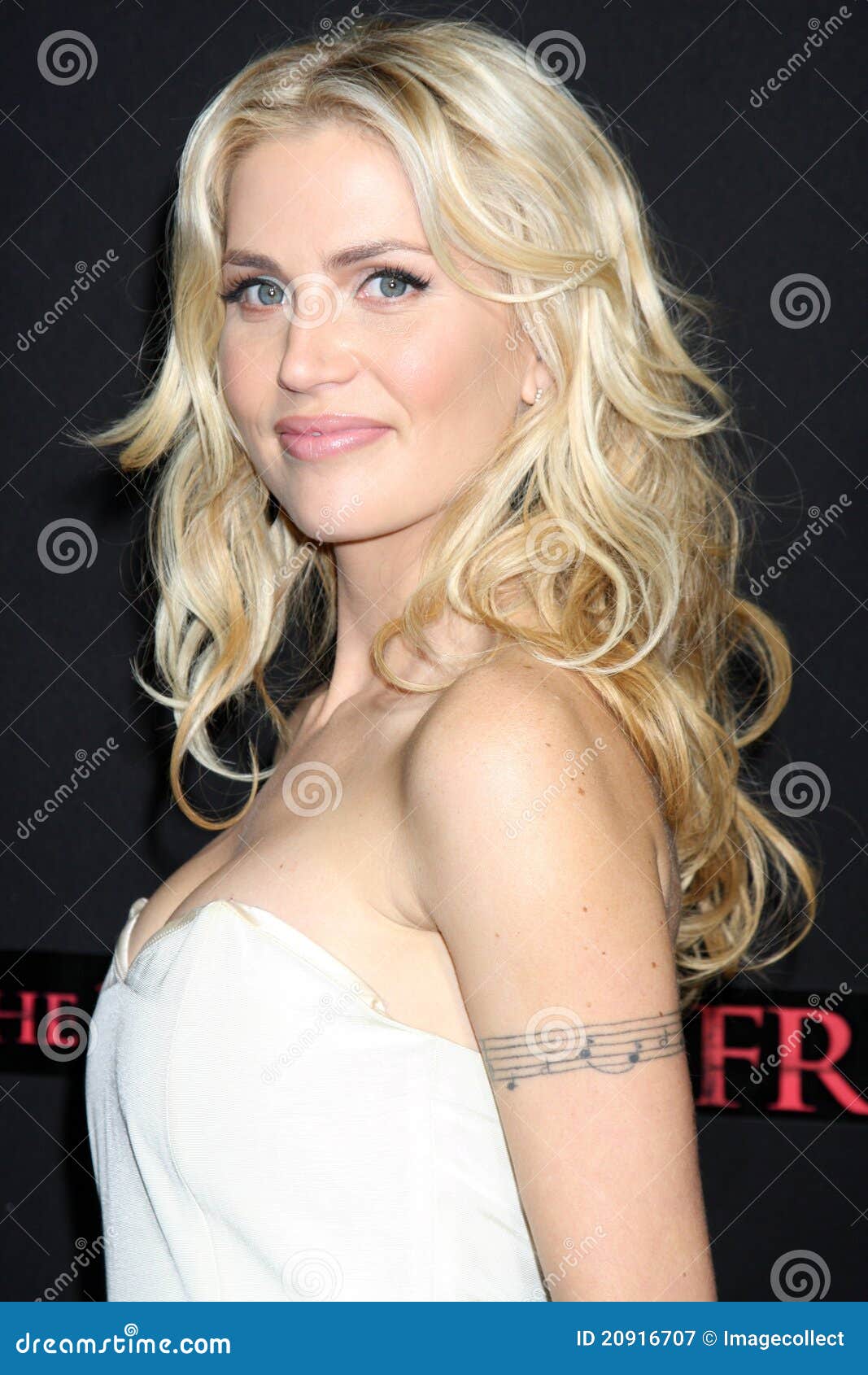 Willa Ford editorial photography. Image of friday, village - 20916707