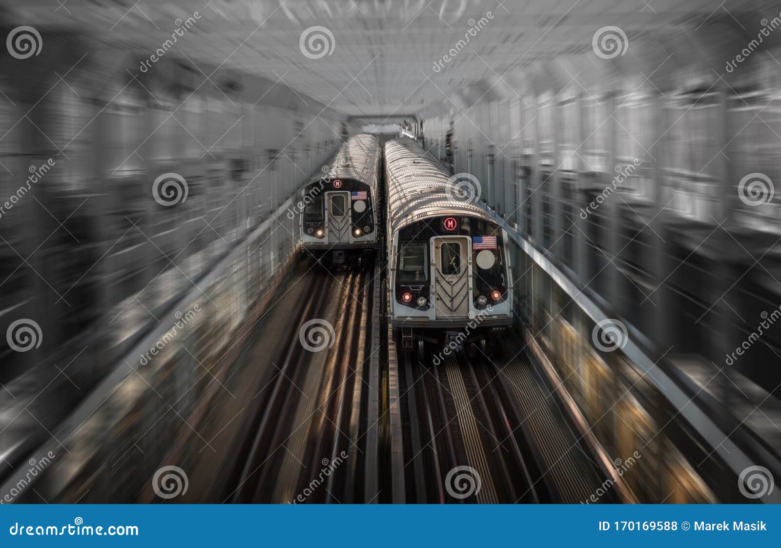 Williamsburg Bridge Train Brooklyn NY Editorial Stock Photo - Image of ...