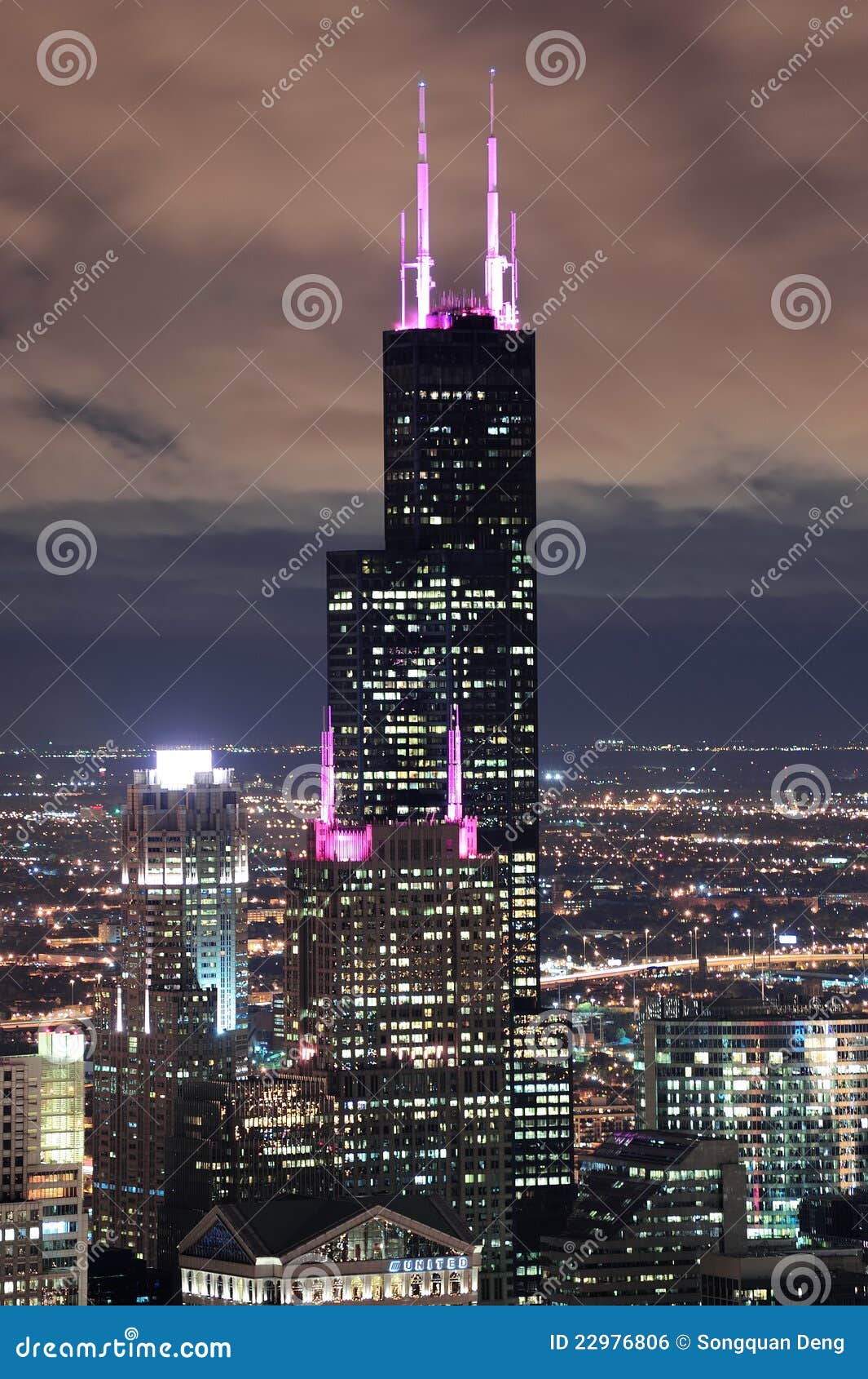 Willis Tower in Chicago editorial photo. Image of outdoors - 22976806