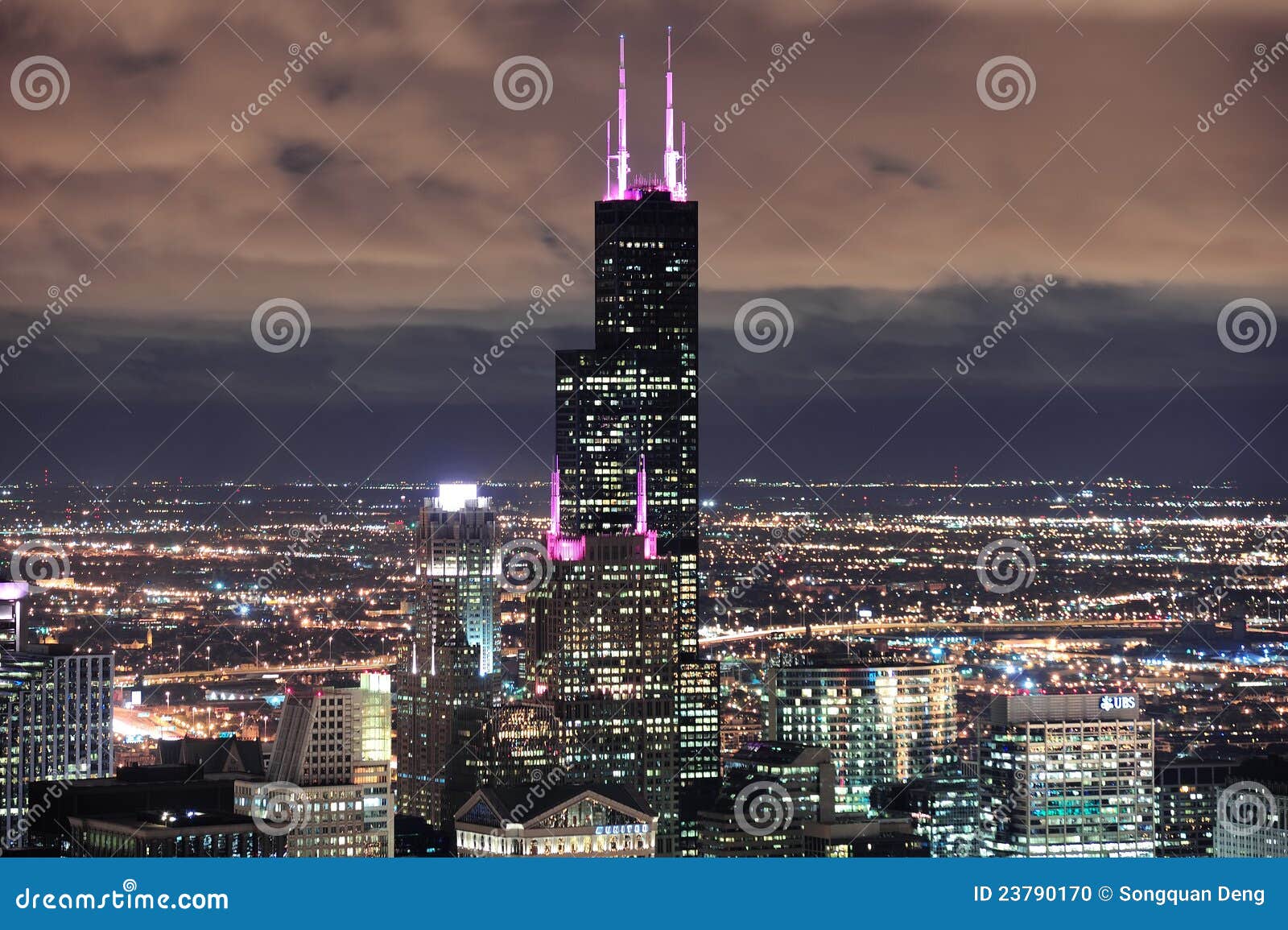 Willis Tower in Chicago editorial image. Image of evening - 23790170