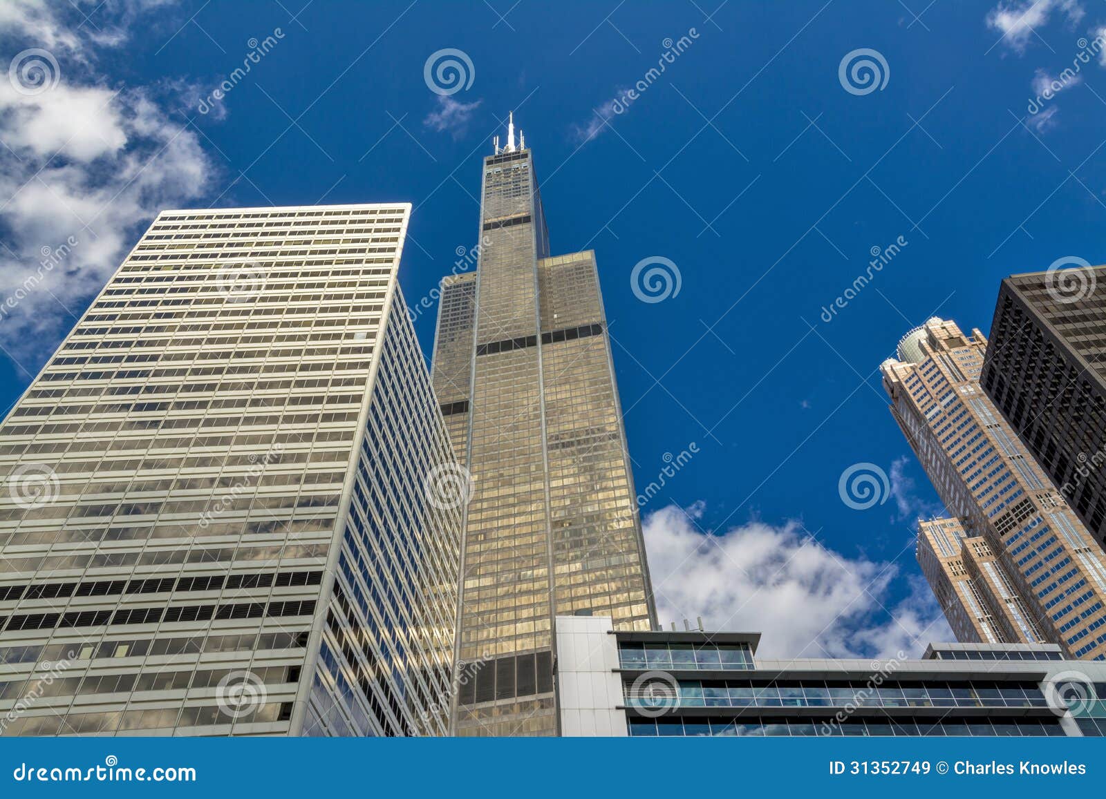 Wilson Building in Downtown Chicage Editorial Stock Image - Image of ...