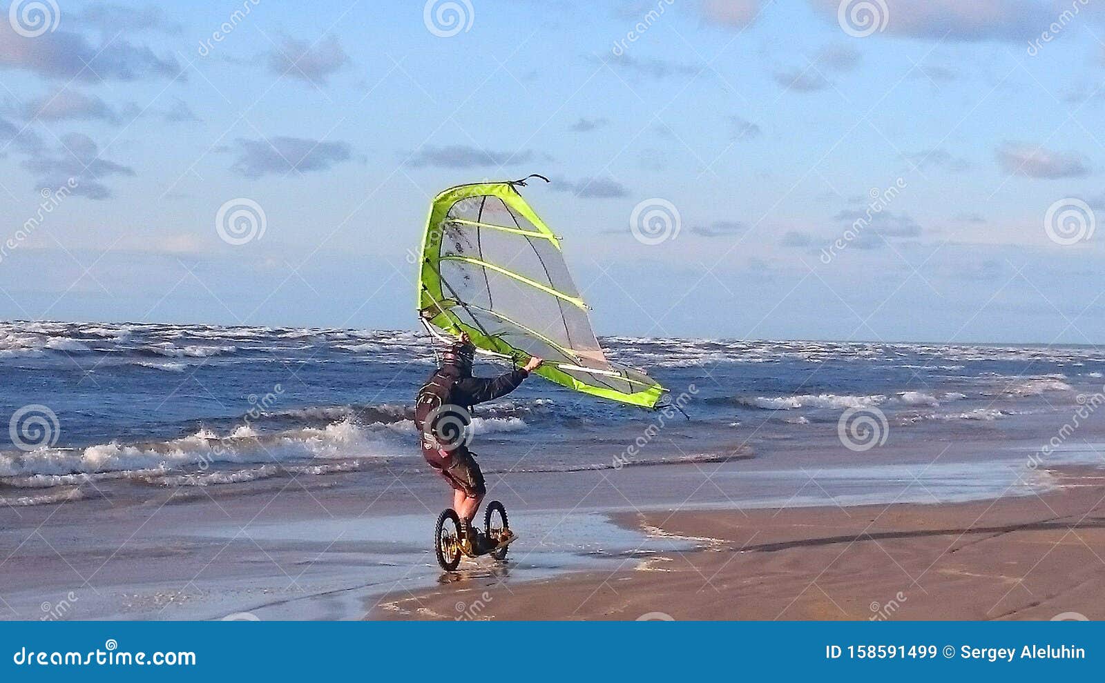 Wind ist in deinen Segeln stockbild. Bild von lettland - 158591499