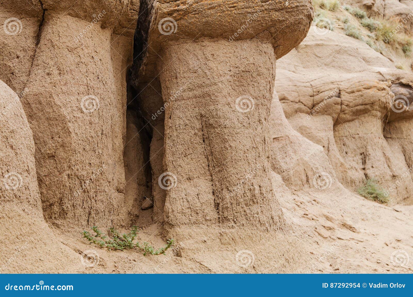 Winderosie van rotsen stock foto. Image of textuur, rusland - 87292954