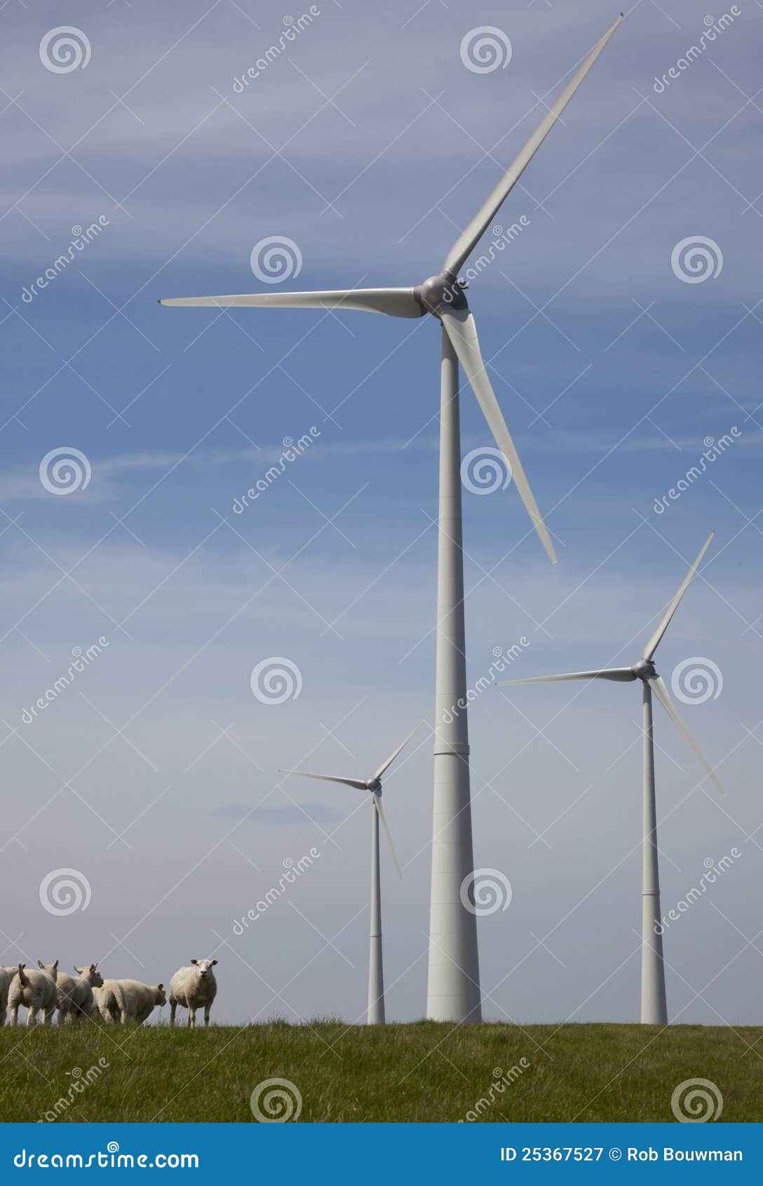 Windmil stock afbeelding. Image of energie, generator - 25367527