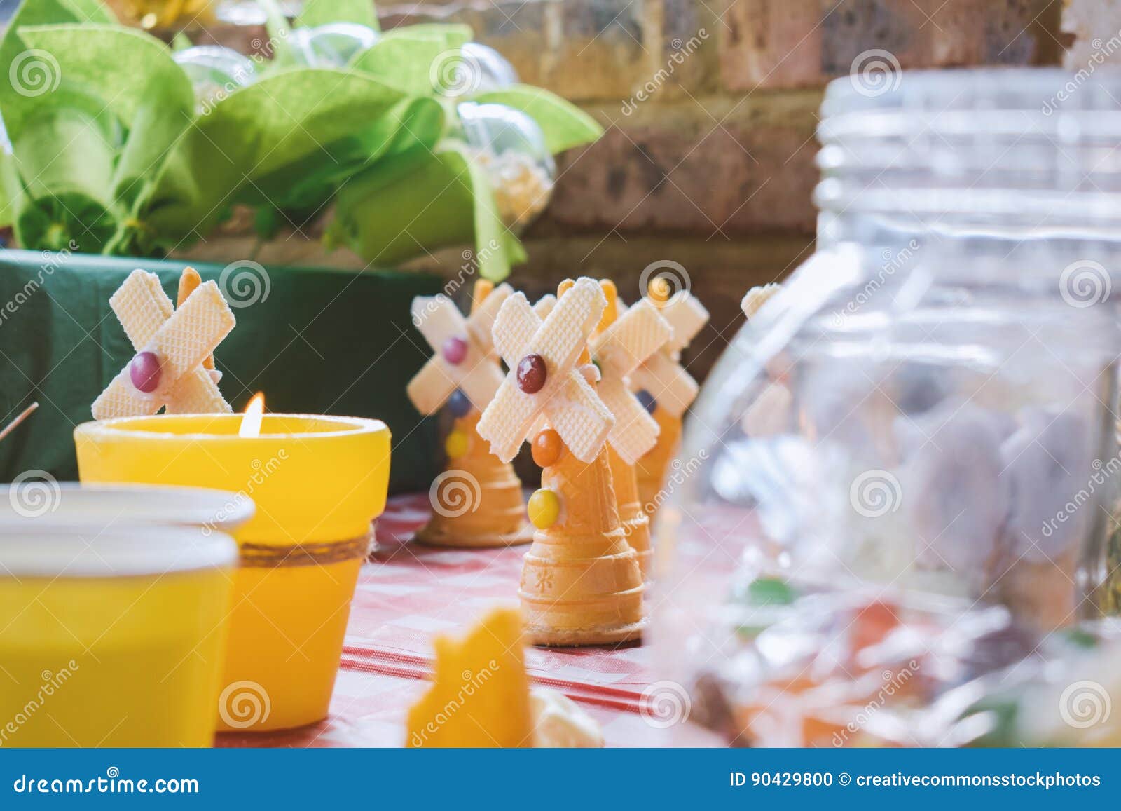 Windmill Cakes Picture. Image: 90429800