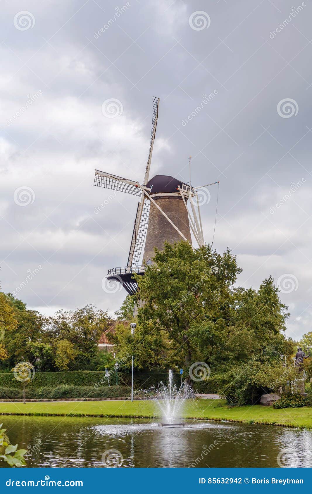 Windmill De Valk, Leiden, Netherlands Stock Photo - Image of culture ...