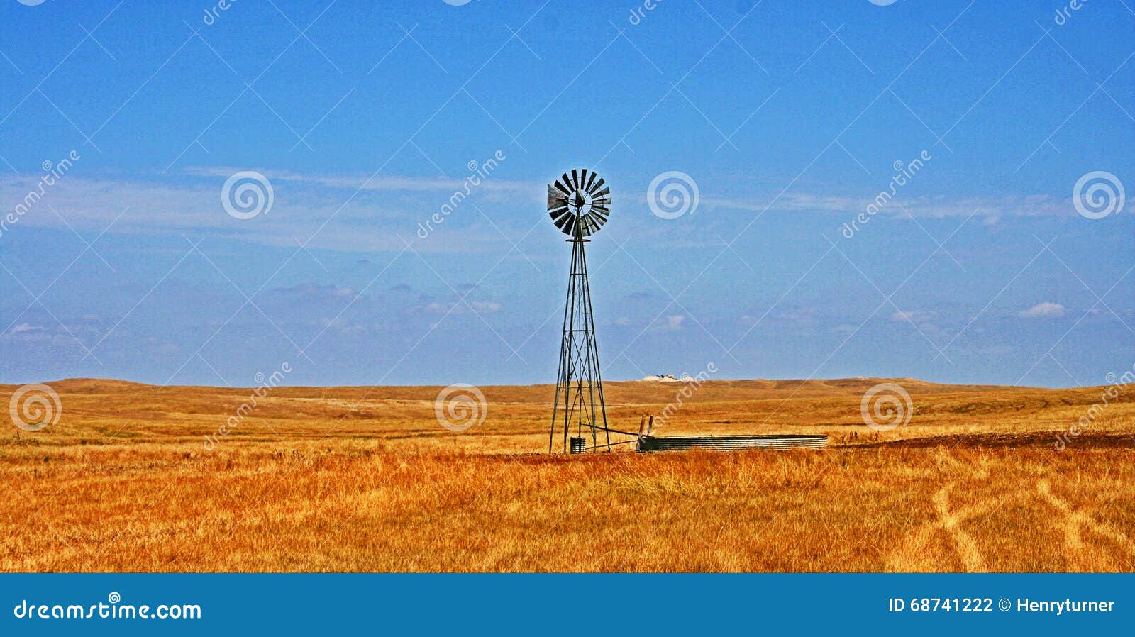 Windmill in Fairburn South Dakota Stock Photo - Image of water, dakota ...