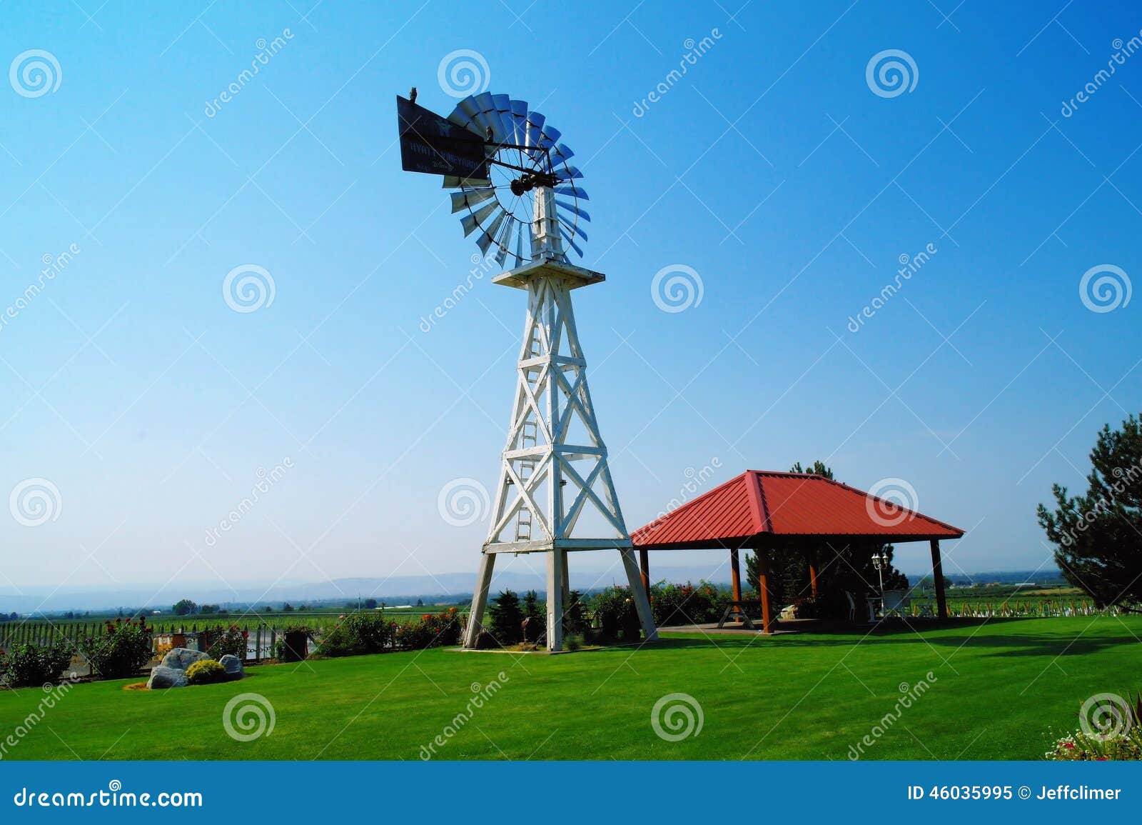 Windmill Overlooking a Vineyard Stock Image - Image of yakima, valley ...
