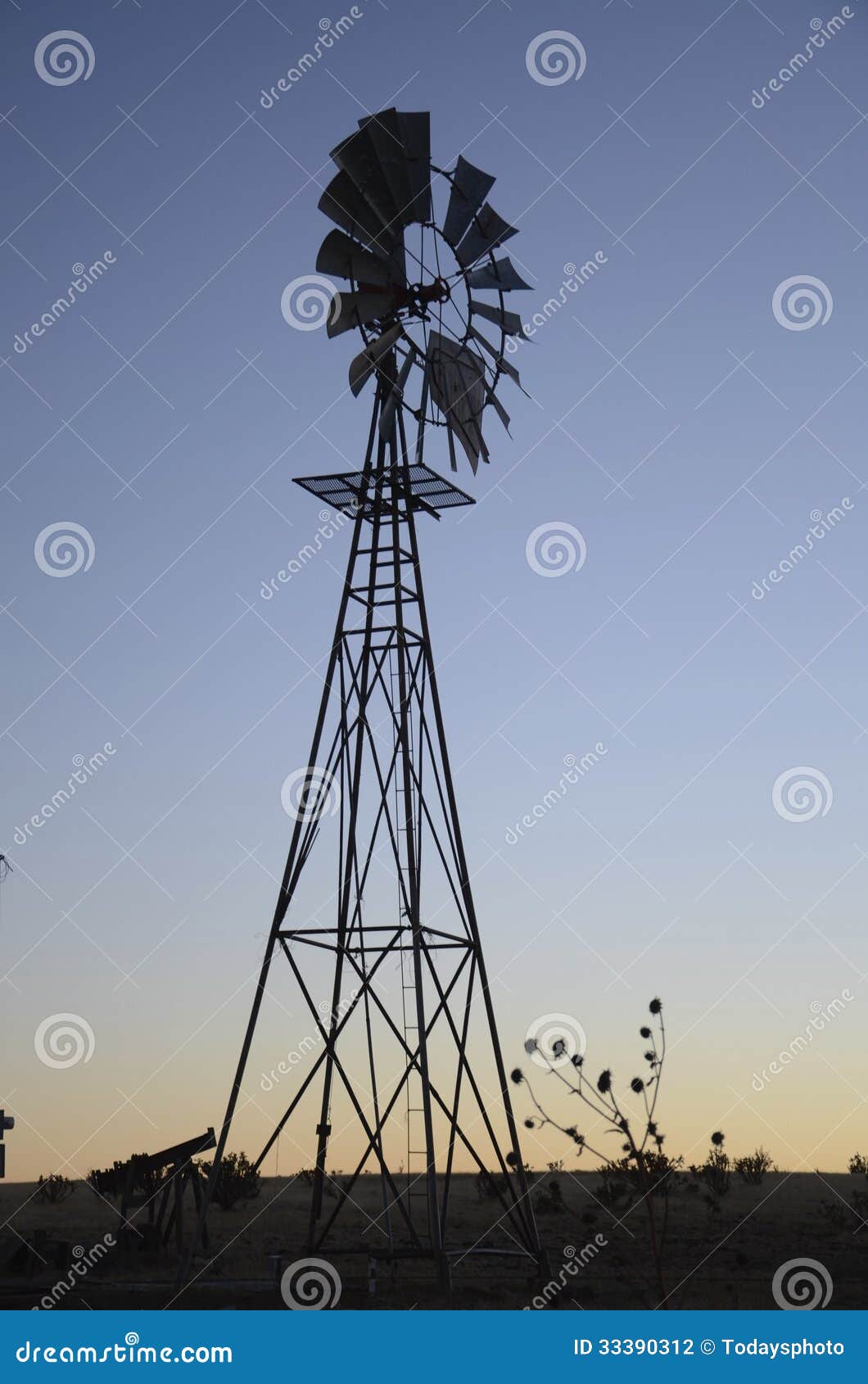 Windmill on the Plains of Texas Stock Photo - Image of structure ...