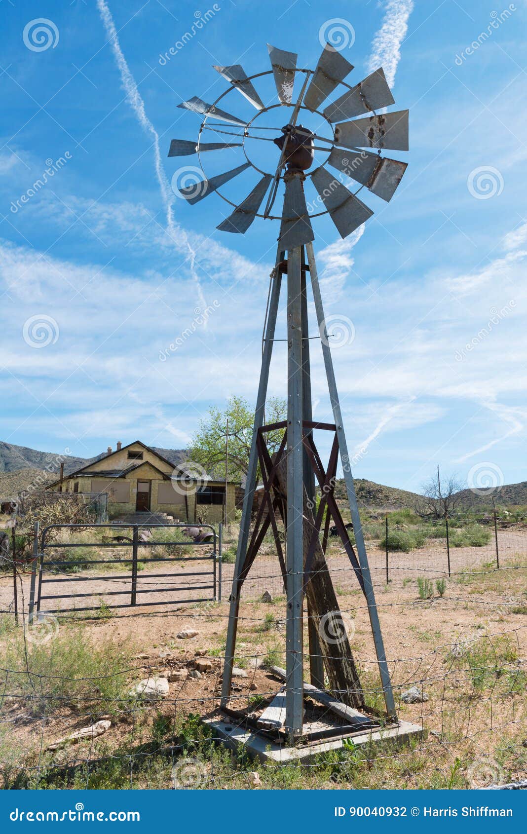 Windmill water pump stock photo. Image of water, hackberry - 90040932