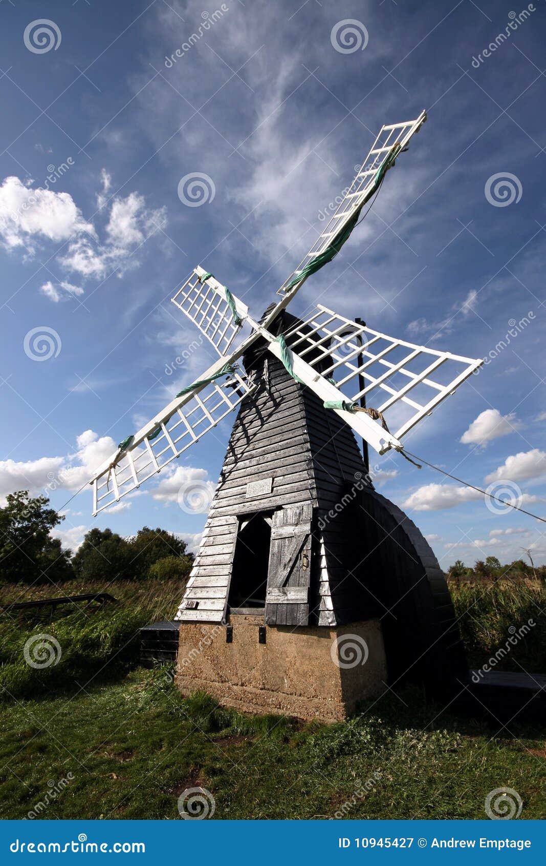Windmill at Wicken Fen stock image. Image of reeds, clouds - 10945427