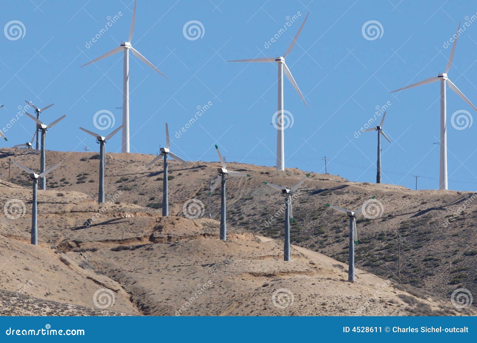 Windmills at Tehachapi Pass Stock Image - Image of friendly, technology ...