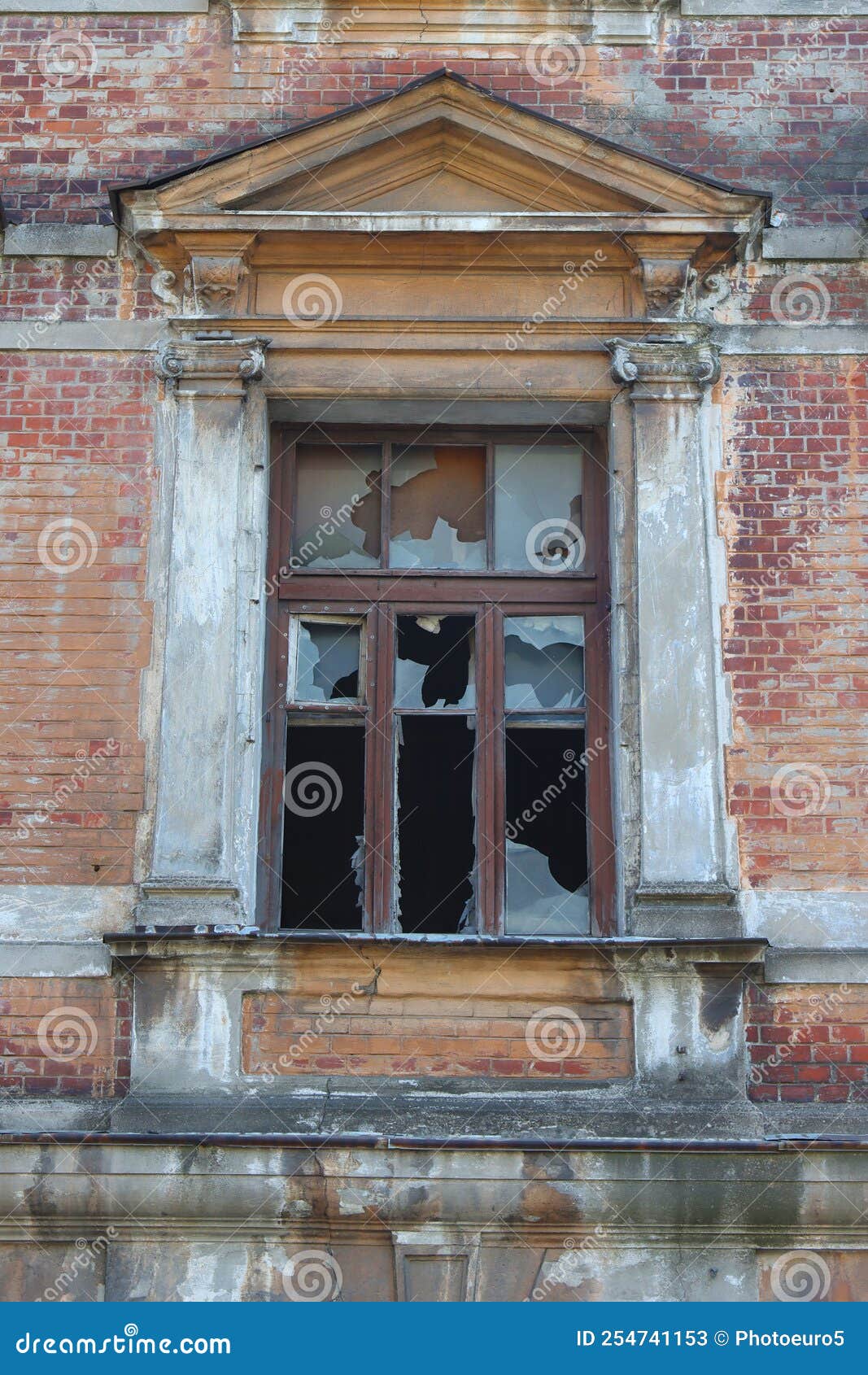 Window with Broken Glass in an Old House Stock Image - Image of ...