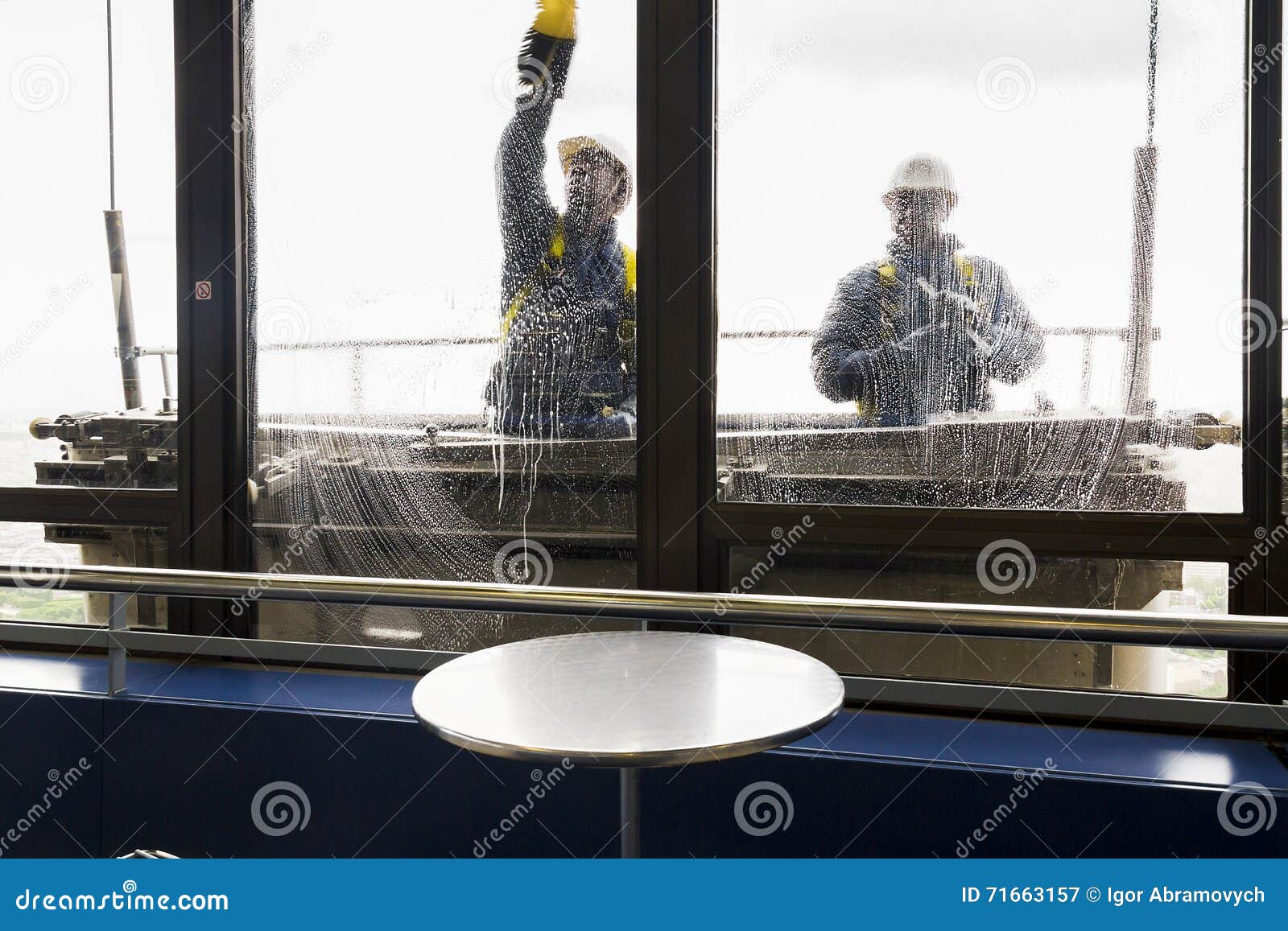 Window Cleaners in the Montparnasse Tower Editorial Photography - Image ...
