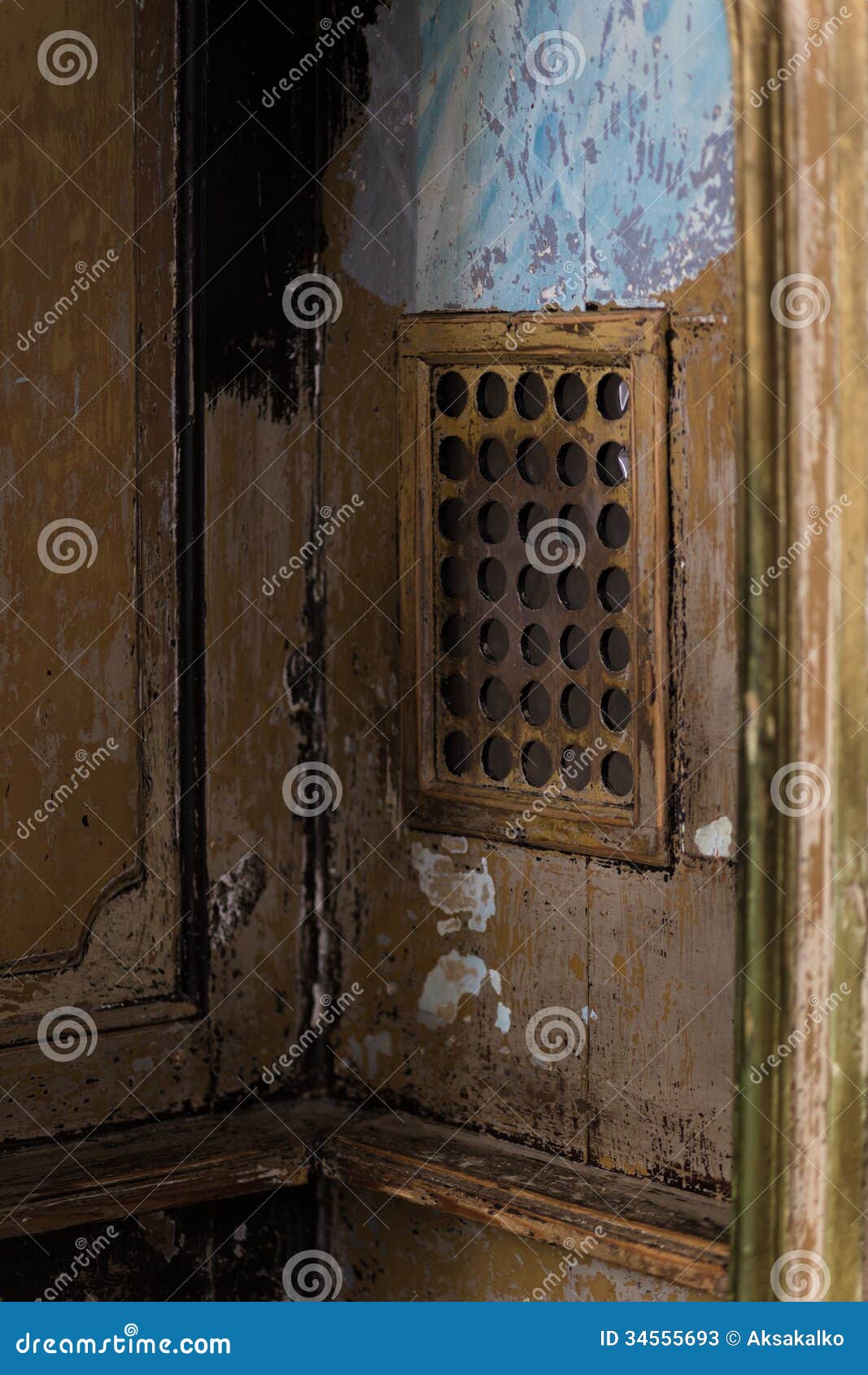The Window in the Confessional Stock Image - Image of religion ...