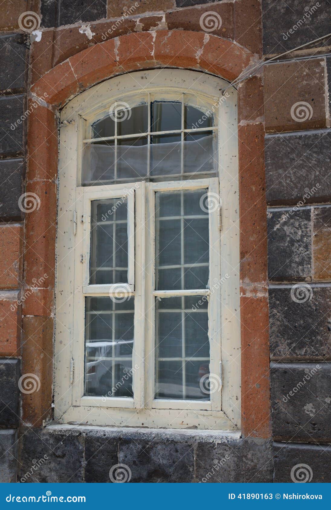 Window decorated with tuff stock image. Image of kunkur - 41890163
