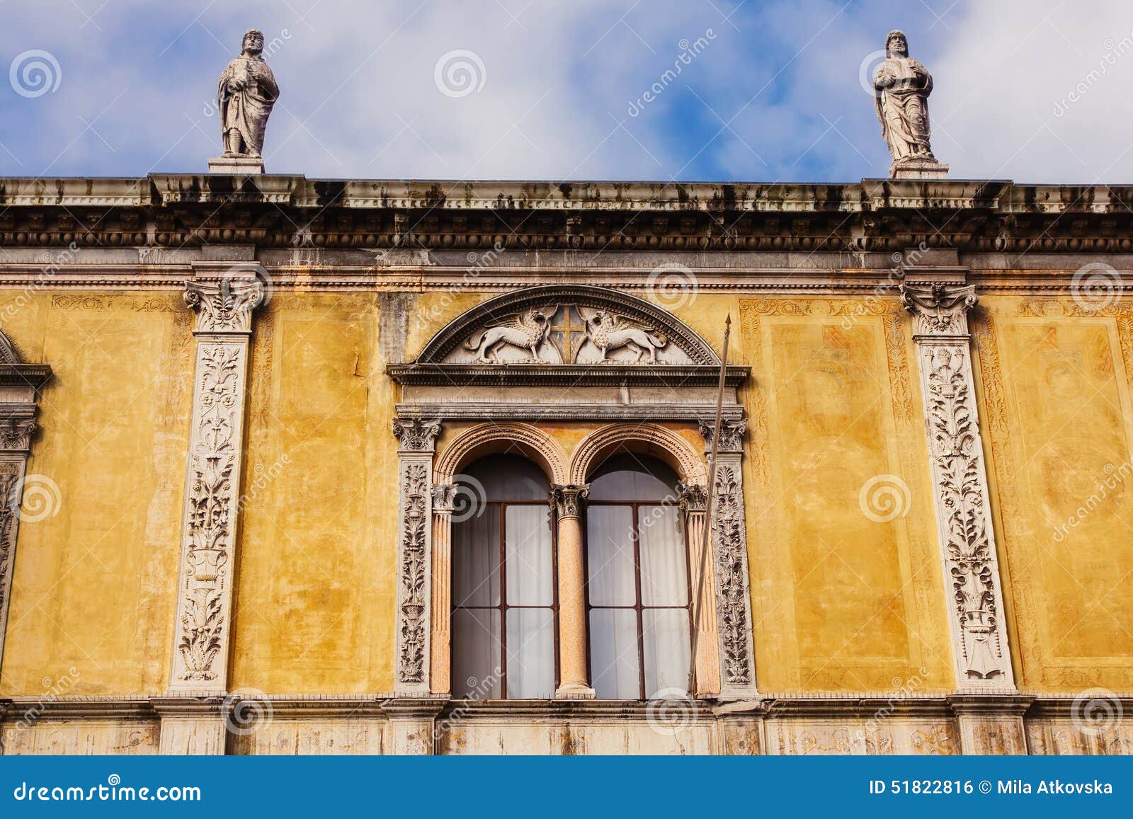 Window Details of Loggia Del Consiglio, Verona Stock Photo - Image of ... Window Details of Loggia Del Consiglio, Verona Stock Photo - Image of ...