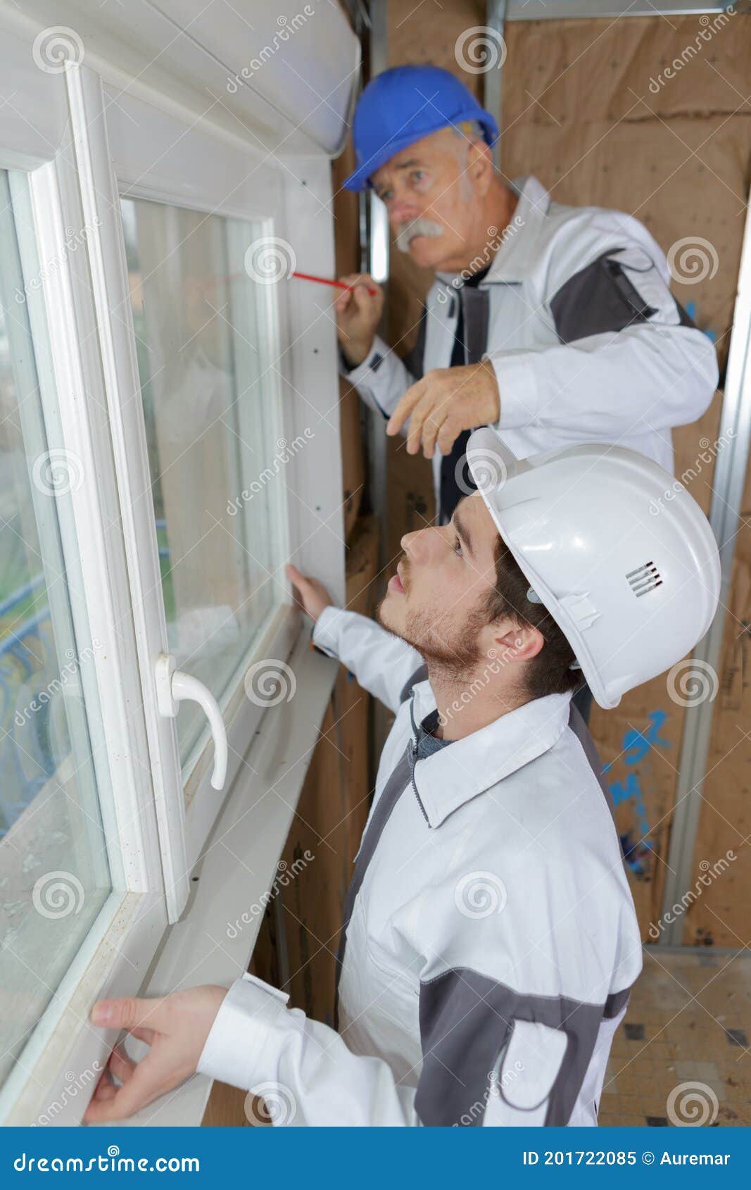 Window Fitting Installation Process for Woodhouse Modernization Stock ...