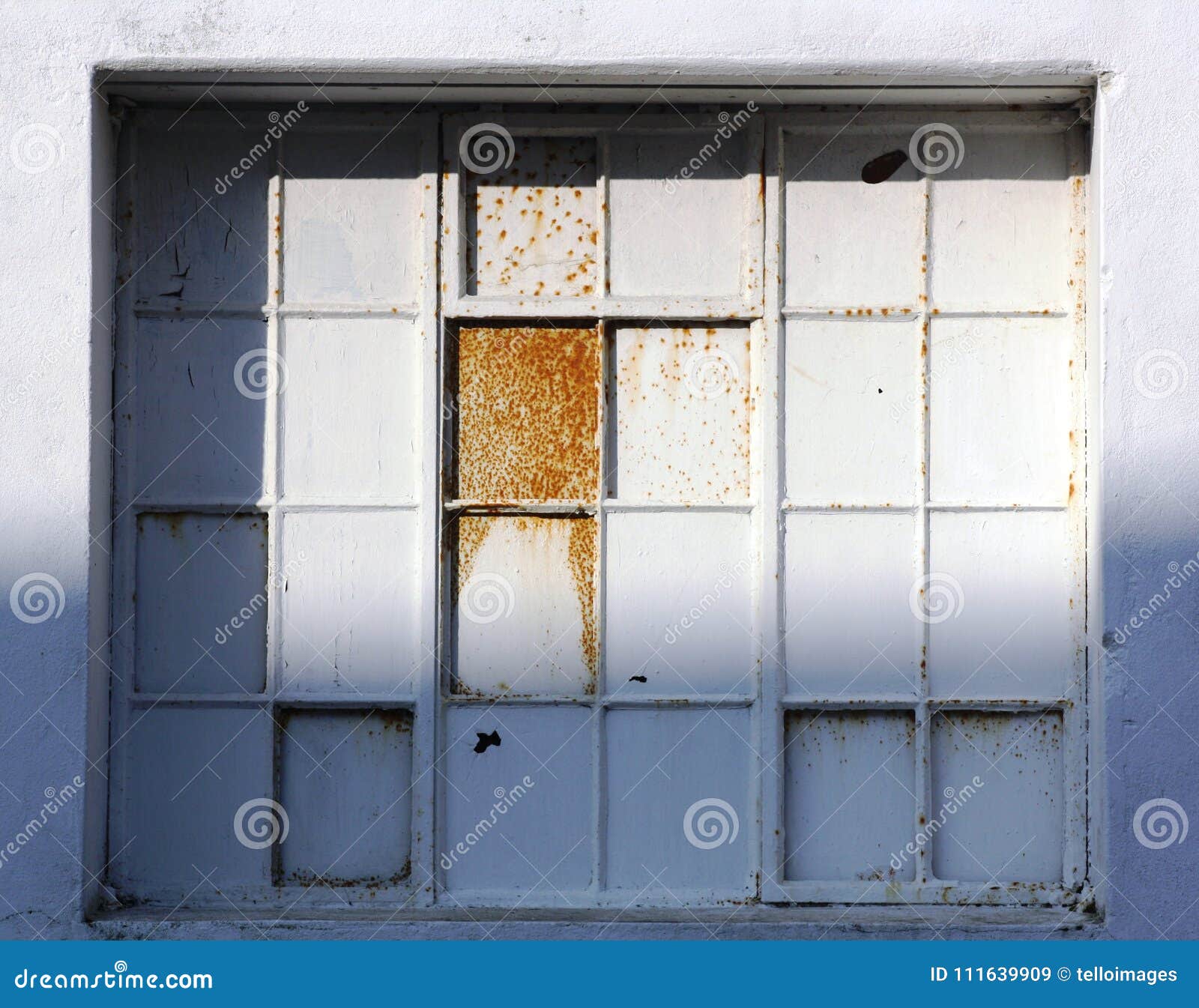 Grunge Window Panes in Disrepair Stock Image - Image of abandoned ...