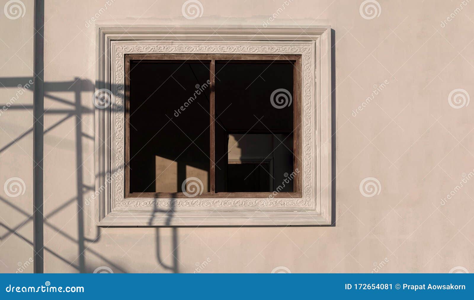 Window Frame with Shadow of Scaffold on Surface of Concrete Wall Stock ...
