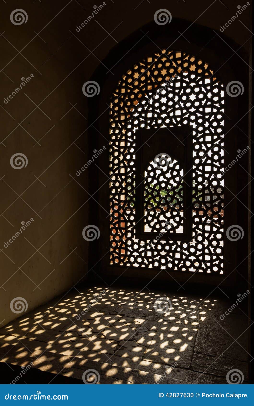 Window in Humayun Tomb in Delhi Stock Photo - Image of archway, pattern ...