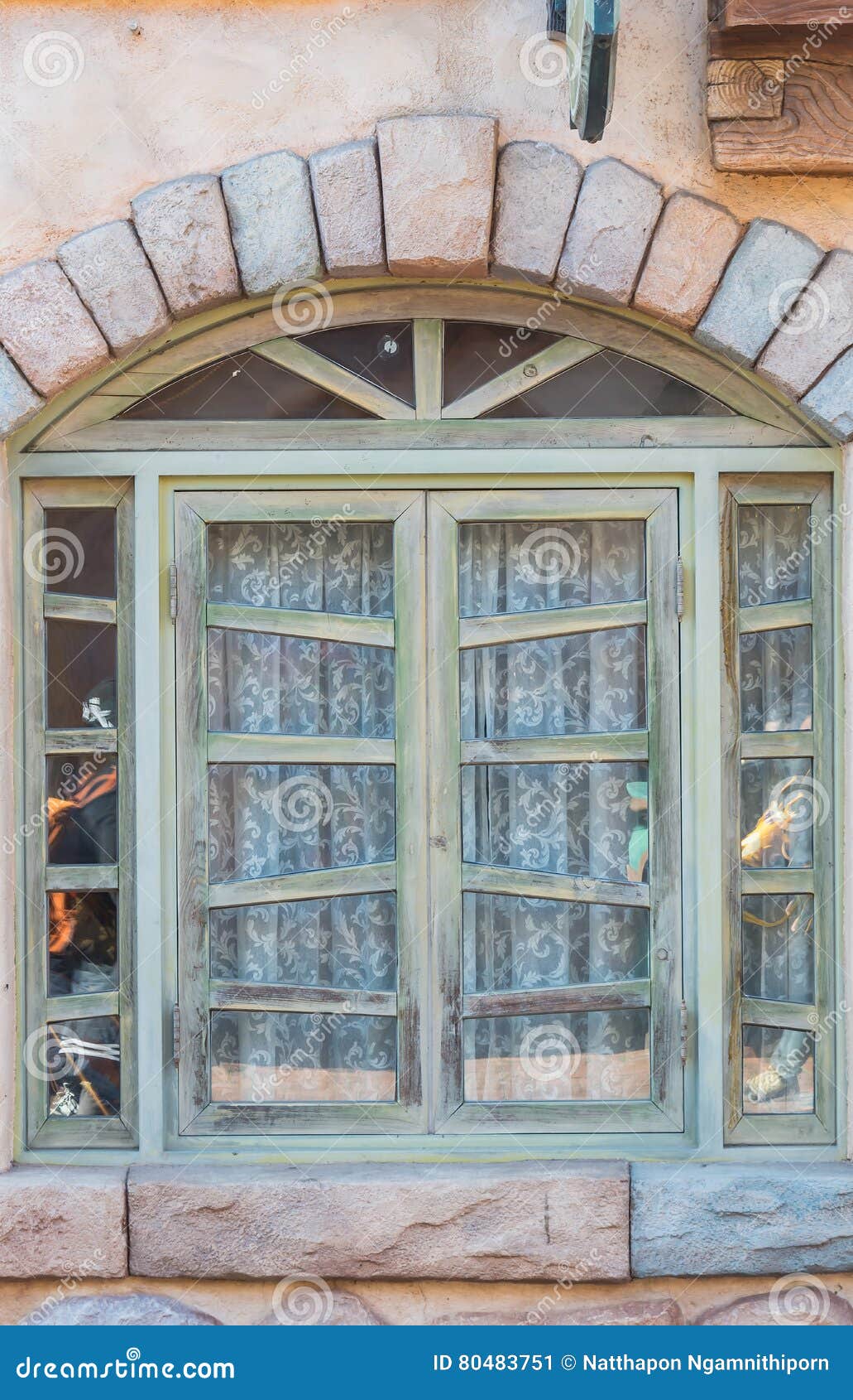 Window Pattern Vintage Style Stock Image - Image of texture, building ...