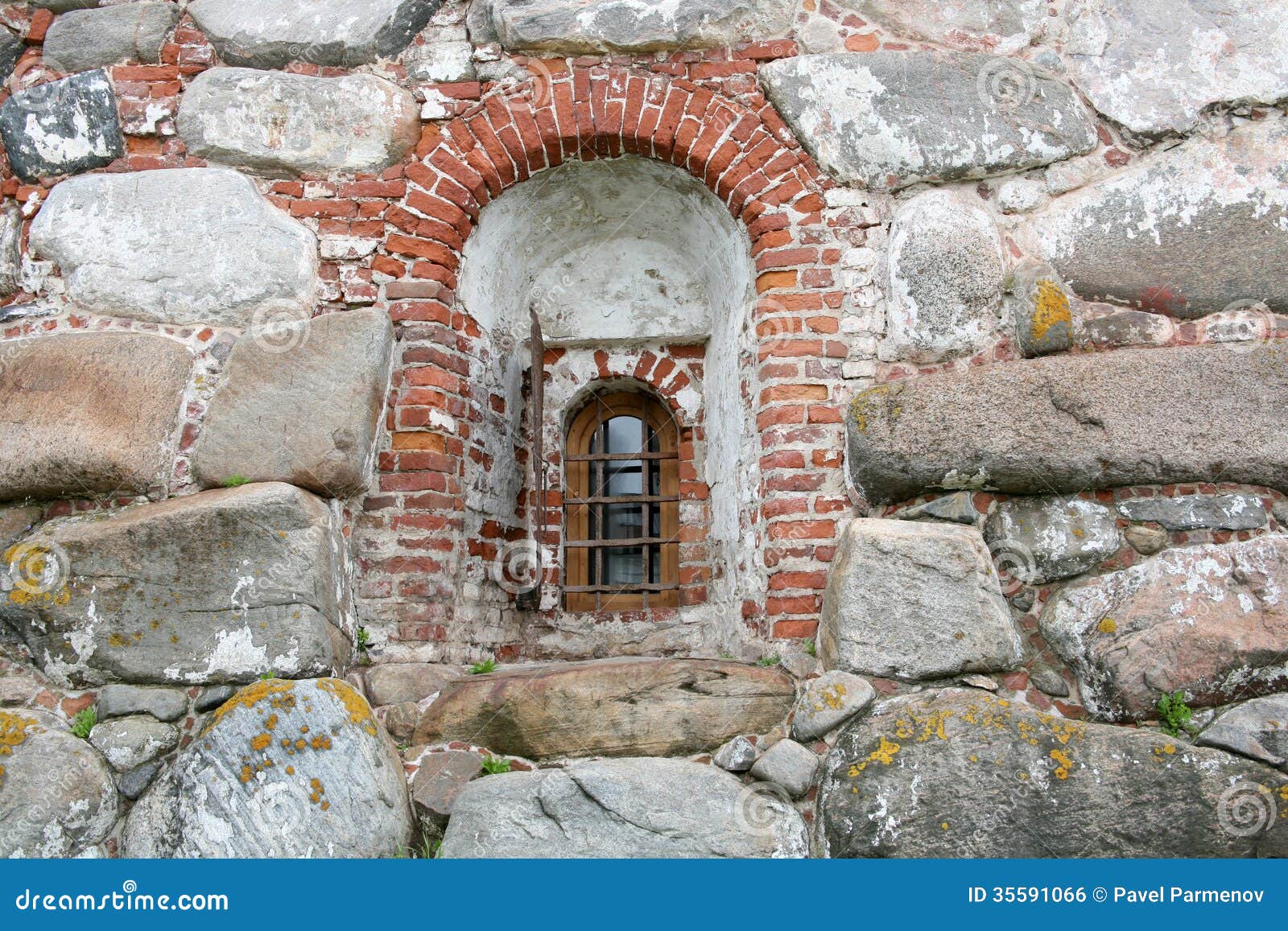 Window in the thick wall stock photo. Image of grate - 35591066