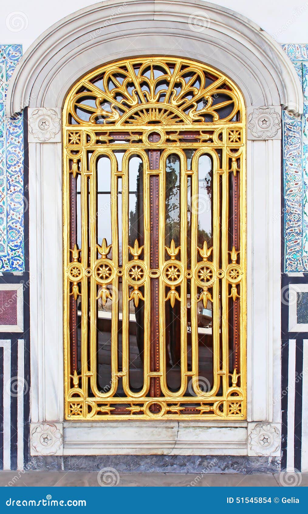 Window in Topkapi Palace, Istanbul, Turkey Stock Photo - Image of ...