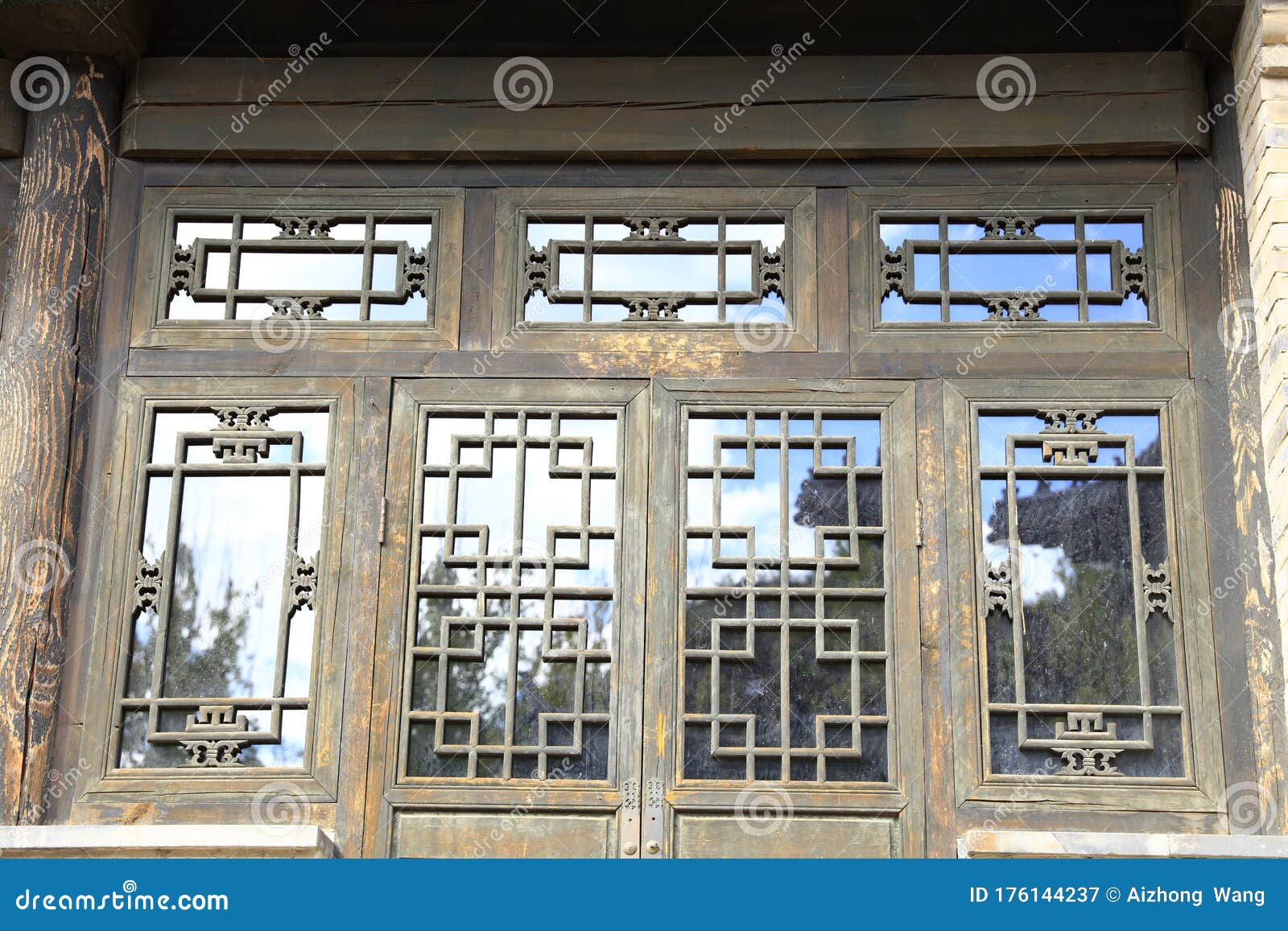 Windows of Ancient Chinese Architecture Stock Image - Image of frame ...