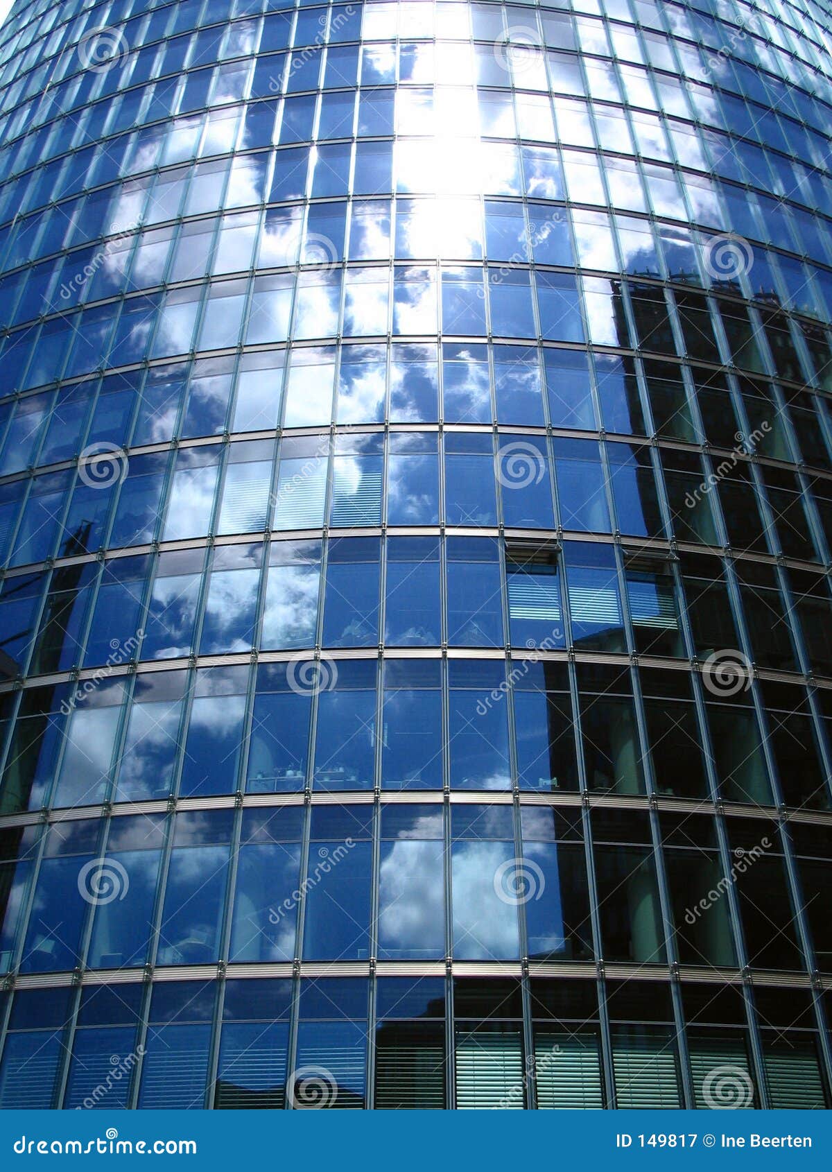 Windows reflector imagen de archivo. Imagen de nube, ventanas - 149817