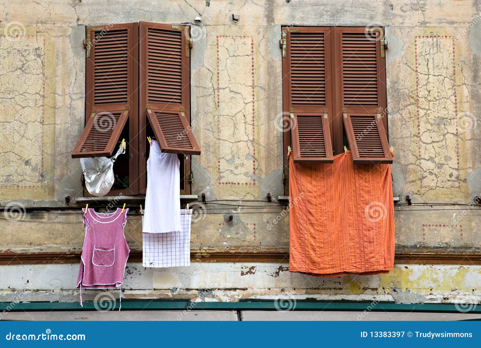 Windows, Shutters and Laundry in Italy Stock Image - Image of italy ...