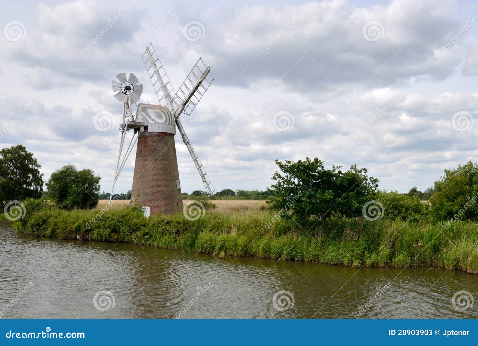 Windpump on the Broads stock image. Image of fens, norfolk - 20903903
