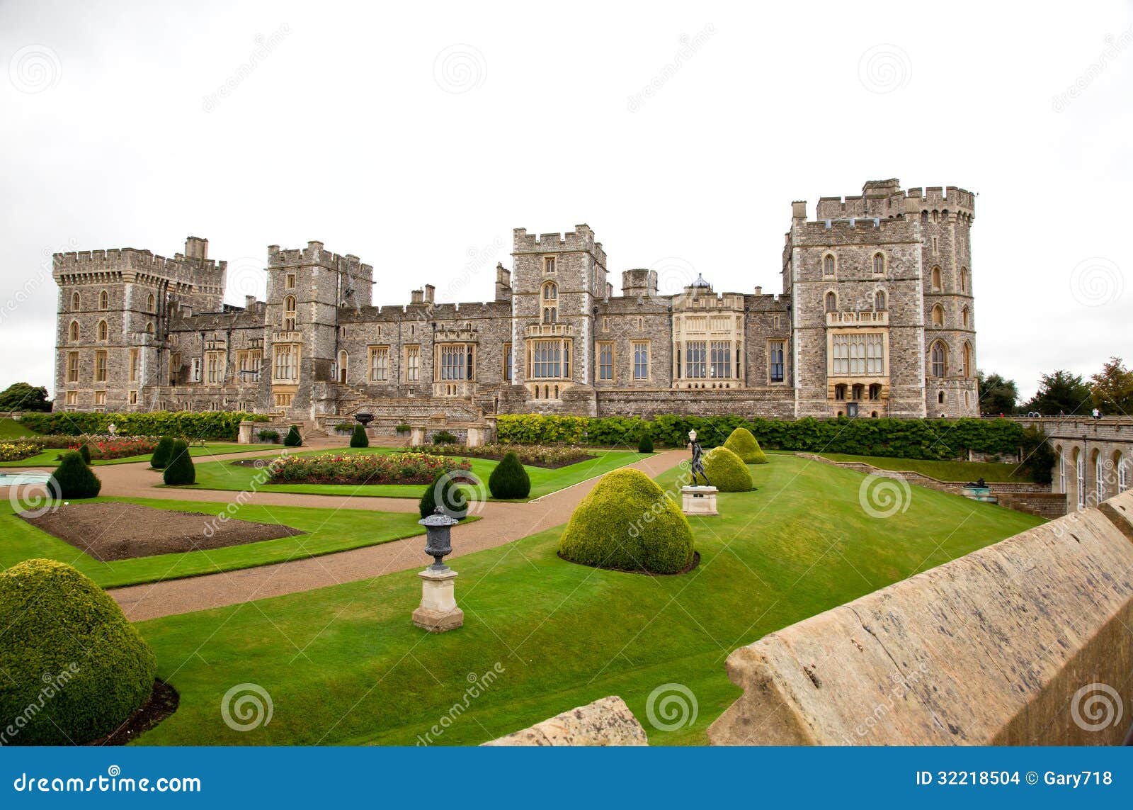 Windsor Castle in the Berkshire in Southern England Stock Photo - Image ...
