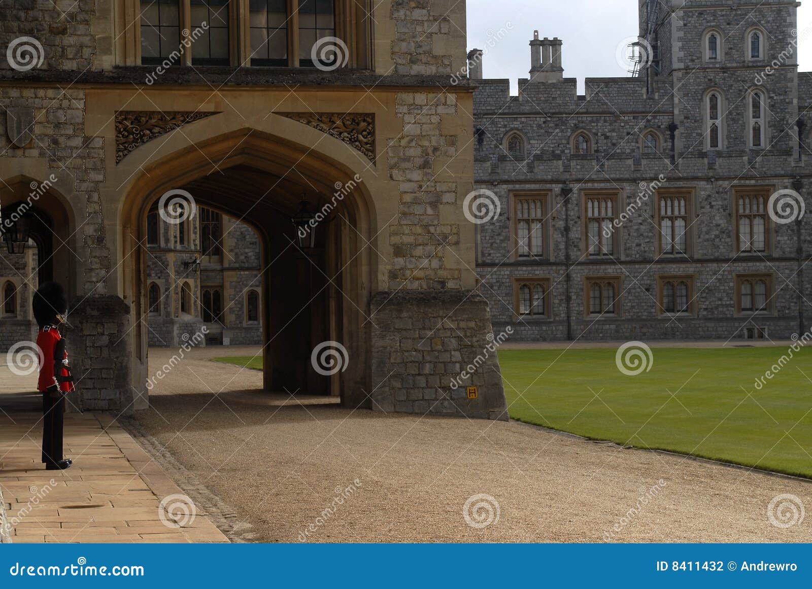 Windsor Castle - guard stock photo. Image of architecture - 8411432
