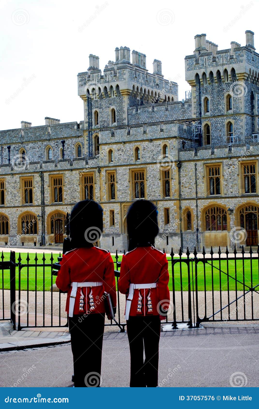 Windsor Castle Irish Guards Stock Photo - Image of architecture, irish ...